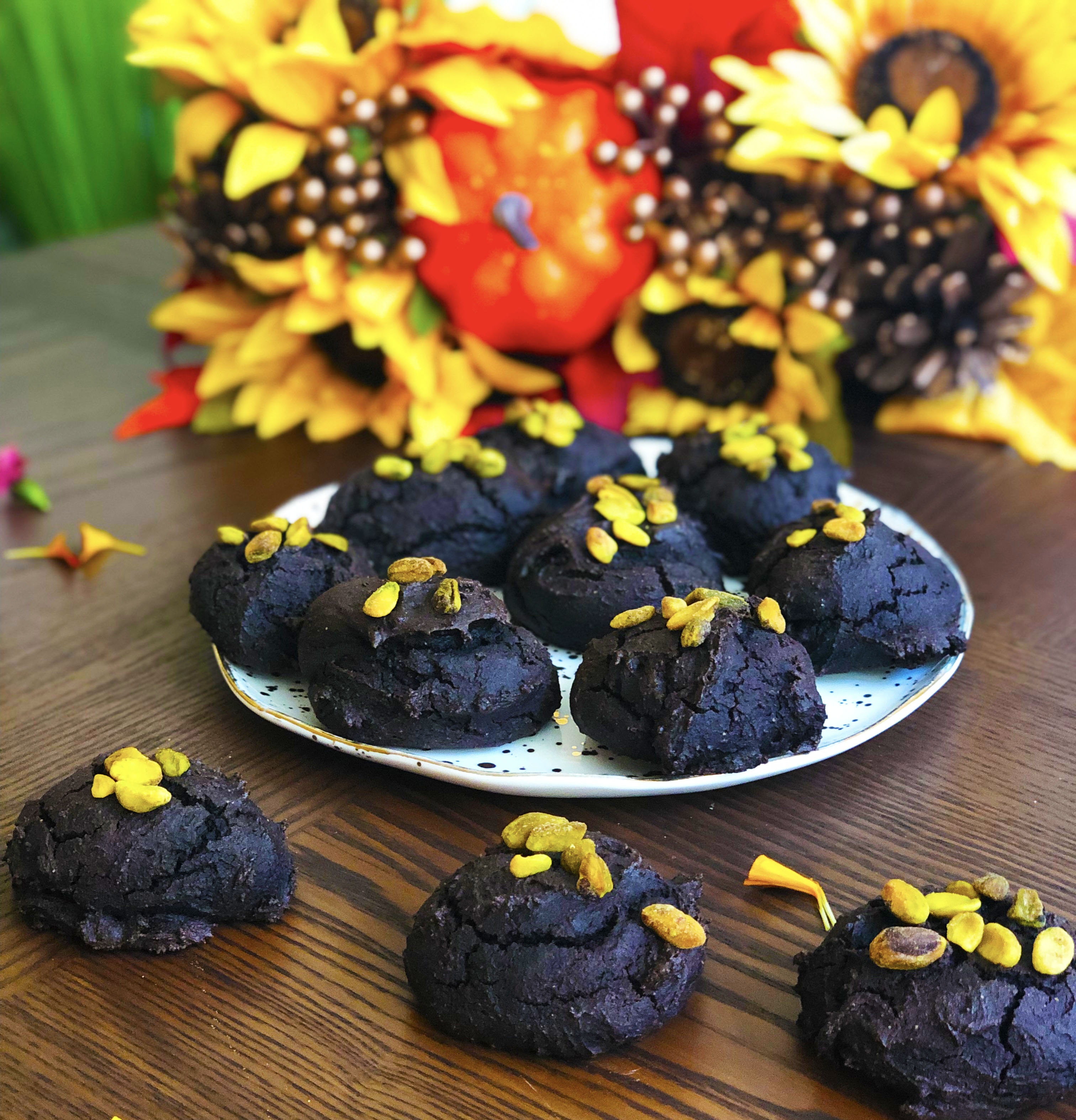 Spooky Black Cookies! – Curvy Ninja