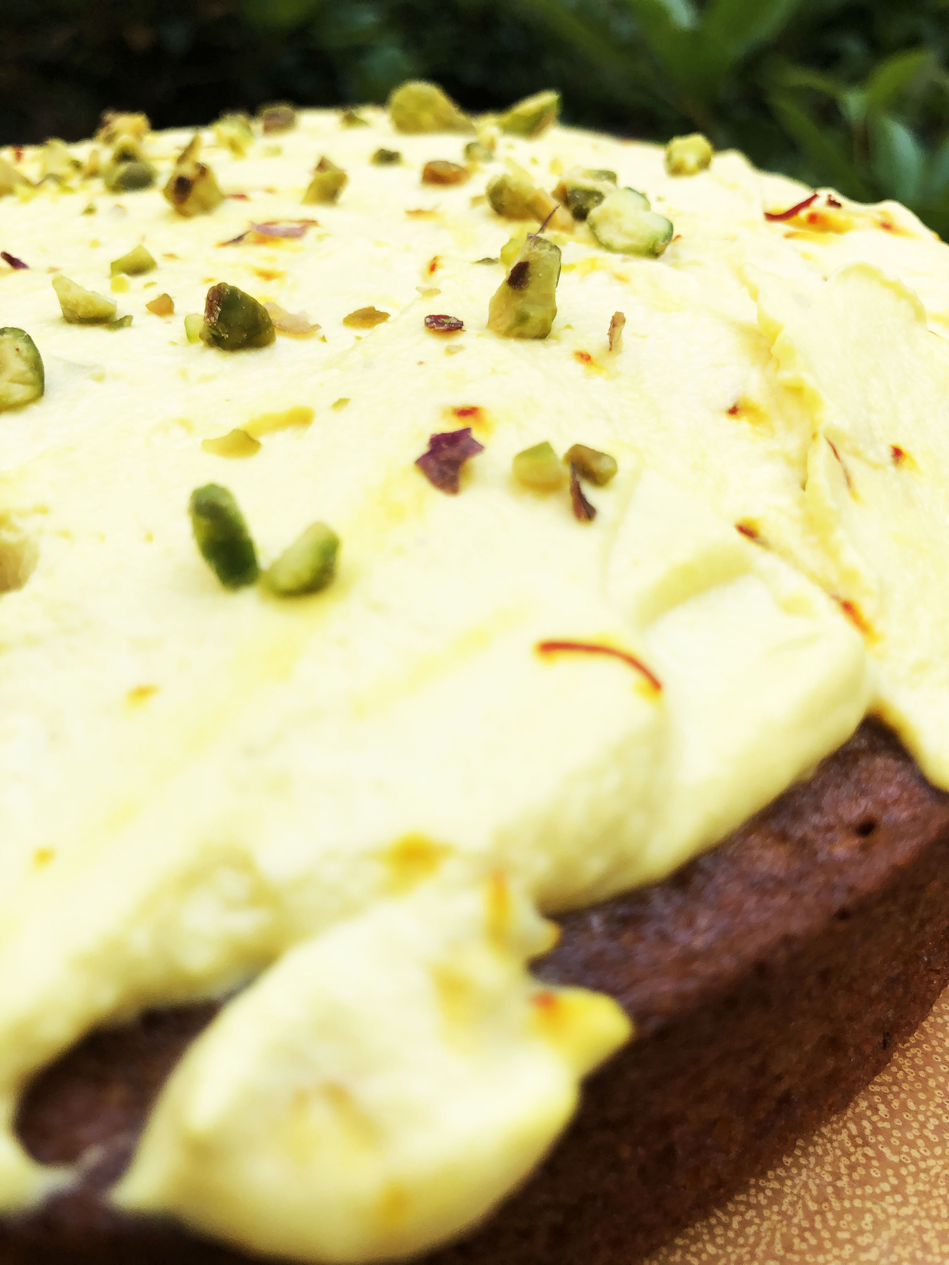 Cardamom Cake with Saffron and Pistachio Icing! – Curvy Ninja